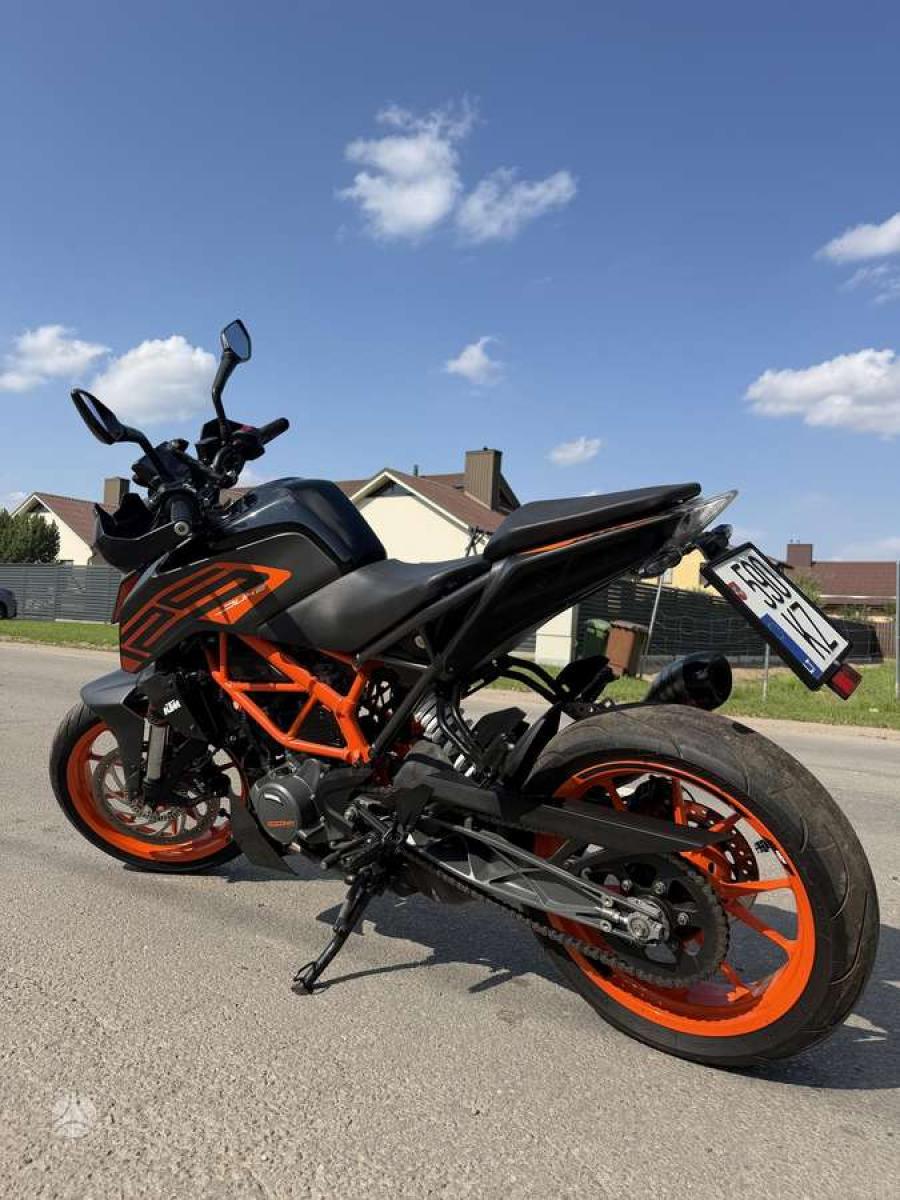 KTM Duke 2021 in Siauliai, with an engine capacity of 0.13 L and mileage of 10 thousand km for 2700 €, photo 4 on AUTOMOTO.COM.LV