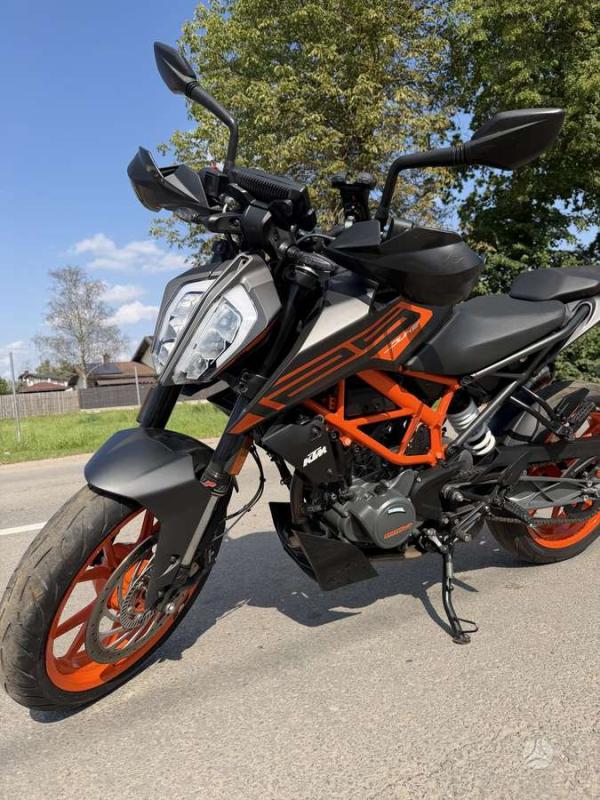 KTM Duke 2021 Šauļi, ar dzinēja tilpumu 0.13 L un nobraukumu 10 tūkst. km par 2700 €, foto 5 vietnē AUTOMOTO.COM.LV