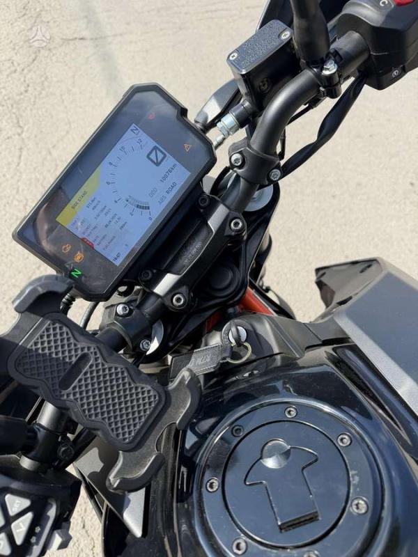 KTM Duke 2021 Šauļi, ar dzinēja tilpumu 0.13 L un nobraukumu 10 tūkst. km par 2700 €, foto 10 vietnē AUTOMOTO.COM.LV