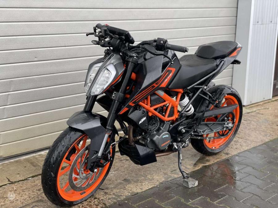 KTM Duke 2022 Vilkaviškis, ar dzinēja tilpumu 0.13 L un nobraukumu 12 tūkst. km par 2100 €, foto 5 vietnē AUTOMOTO.COM.LV