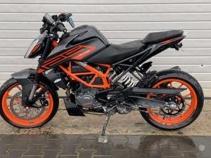 KTM Duke 2022 Vilkaviškis, ar dzinēja tilpumu 0.13 L un nobraukumu 12 tūkst. km par 2100 €, foto 6 vietnē AUTOMOTO.COM.LV