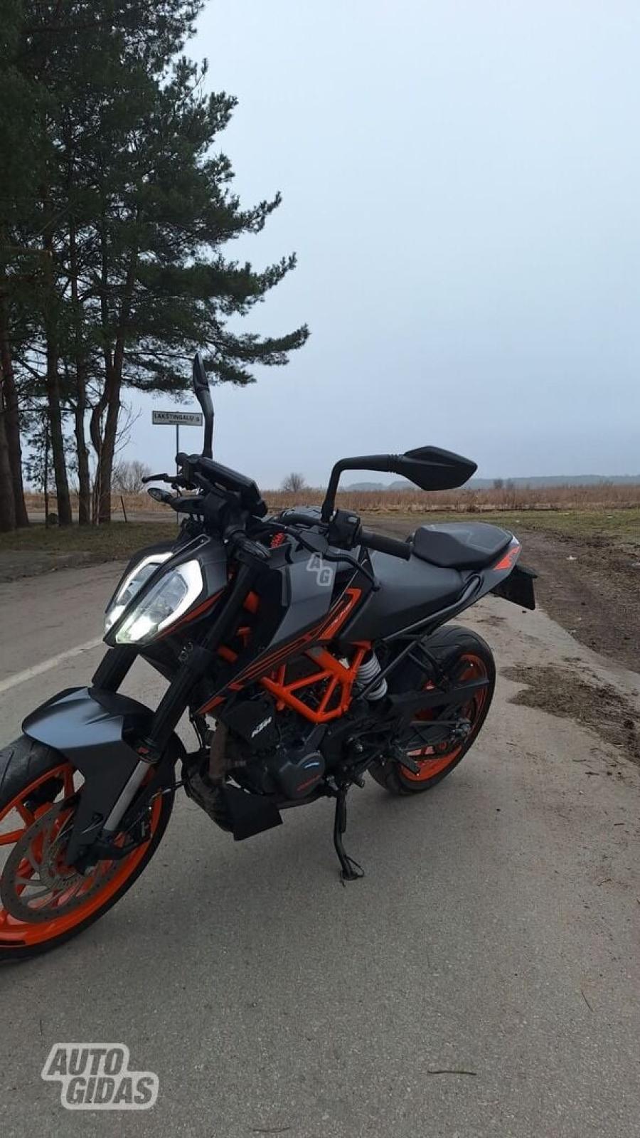 KTM Duke 2022 Šilutė, ar dzinēja tilpumu 0.13 L un nobraukumu 18 tūkst. km par 3000 €, foto 1 vietnē AUTOMOTO.COM.LV