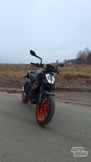 KTM Duke 2022 Šilutė, ar dzinēja tilpumu 0.13 L un nobraukumu 18 tūkst. km par 3000 €, foto 3 vietnē AUTOMOTO.COM.LV