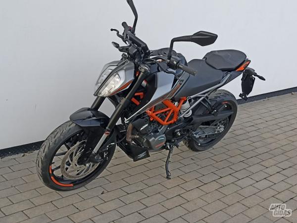 KTM Duke 2022 Kauņa, ar dzinēja tilpumu 0.13 L un nobraukumu 7 tūkst. km par 2650 €, foto 2 vietnē AUTOMOTO.COM.LV