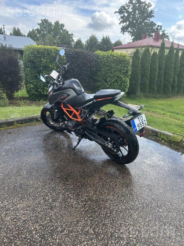 KTM Duke 2022 in Valmiera, with an engine capacity of 0.13 L and mileage of 0 thousand km for 3800 €, photo 4 on AUTOMOTO.COM.LV