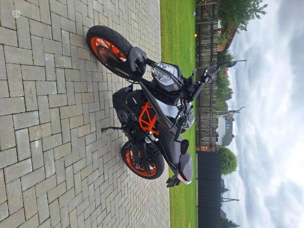 KTM Duke 2022 Marijampole, ar dzinēja tilpumu 0.39 L un nobraukumu 17 tūkst. km par 3000 €, foto 6 vietnē AUTOMOTO.COM.LV