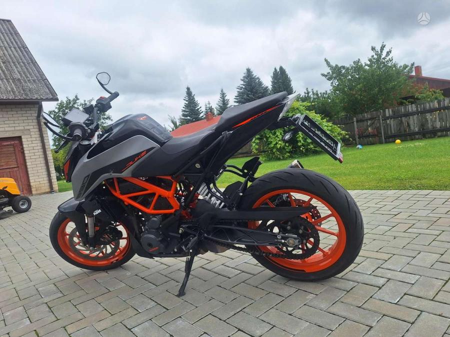 KTM Duke 2022 in Marijampole, with an engine capacity of 0.39 L and mileage of 17 thousand km for 3000 €, photo 6 on AUTOMOTO.COM.LV