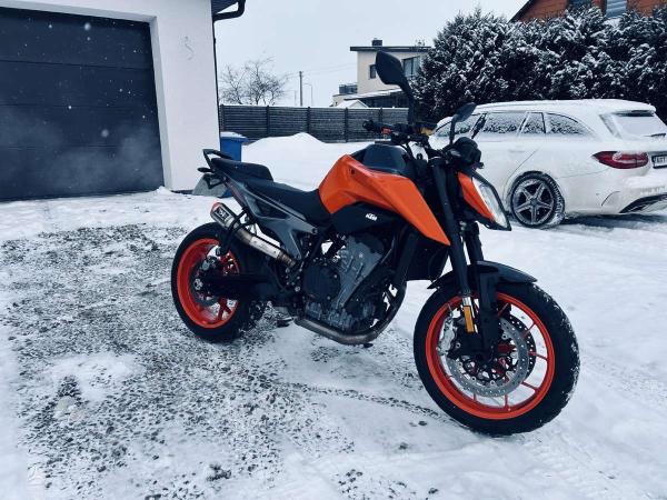 KTM Duke 2023 Vilkaviškis, ar dzinēja tilpumu 0.80 L un nobraukumu 9 tūkst. km par 6500 €, foto 1 vietnē AUTOMOTO.COM.LV