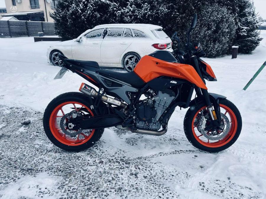 KTM Duke 2023 in Vilkaviskis, with an engine capacity of 0.80 L and mileage of 9 thousand km for 6500 €, photo 3 on AUTOMOTO.COM.LV
