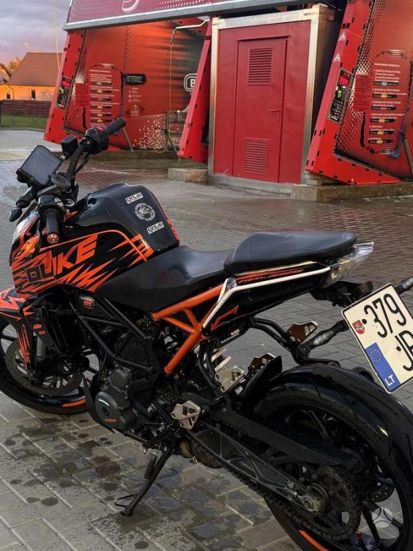 KTM Duke 2023 Mažeikiai, ar dzinēja tilpumu 0.39 L un nobraukumu 17 tūkst. km par 5100 €, foto 3 vietnē AUTOMOTO.COM.LV