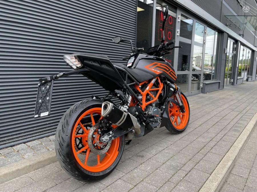 KTM Duke 2023 in Riga, with an engine capacity of 0.13 L and mileage of 9 thousand km for 3599 €, photo 5 on AUTOMOTO.COM.LV