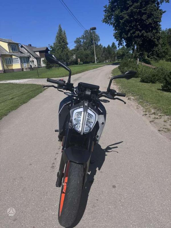 KTM Duke 2023 in Taurage, with an engine capacity of 0.13 L and mileage of 14 thousand km for 3700 €, photo 5 on AUTOMOTO.COM.LV