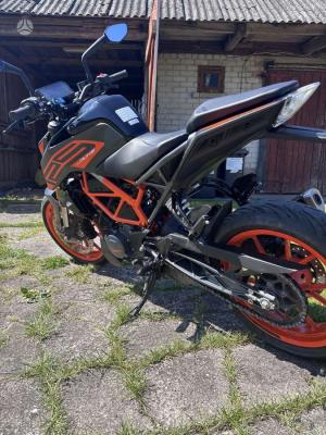 KTM Duke 2023 in Taurage, with an engine capacity of 0.13 L and mileage of 14 thousand km for 3700 €, photo 8 on AUTOMOTO.COM.LV