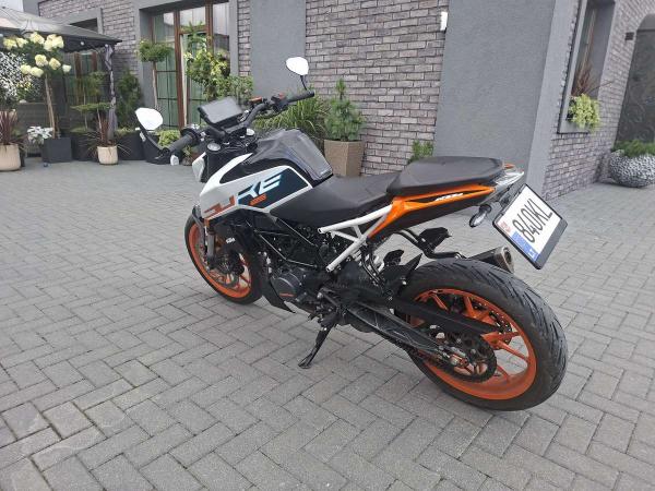 KTM Duke 2023 in Taurage, with an engine capacity of 0.13 L and mileage of 4 thousand km for 4100 €, photo 6 on AUTOMOTO.COM.LV