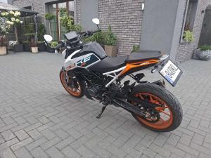 KTM Duke 2023 in Taurage, with an engine capacity of 0.13 L and mileage of 4 thousand km for 4100 €, photo 7 on AUTOMOTO.COM.LV