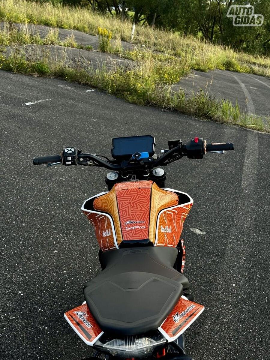 KTM Duke 2023 Elektrėnai, ar dzinēja tilpumu 0.13 L un nobraukumu 7 tūkst. km par 5000 €, foto 7 vietnē AUTOMOTO.COM.LV