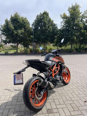 KTM Duke 2023 Šauļi, ar dzinēja tilpumu 0.13 L un nobraukumu 6 tūkst. km par 3850 €, foto 4 vietnē AUTOMOTO.COM.LV
