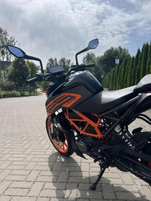 KTM Duke 2023 Šauļi, ar dzinēja tilpumu 0.13 L un nobraukumu 6 tūkst. km par 3850 €, foto 5 vietnē AUTOMOTO.COM.LV