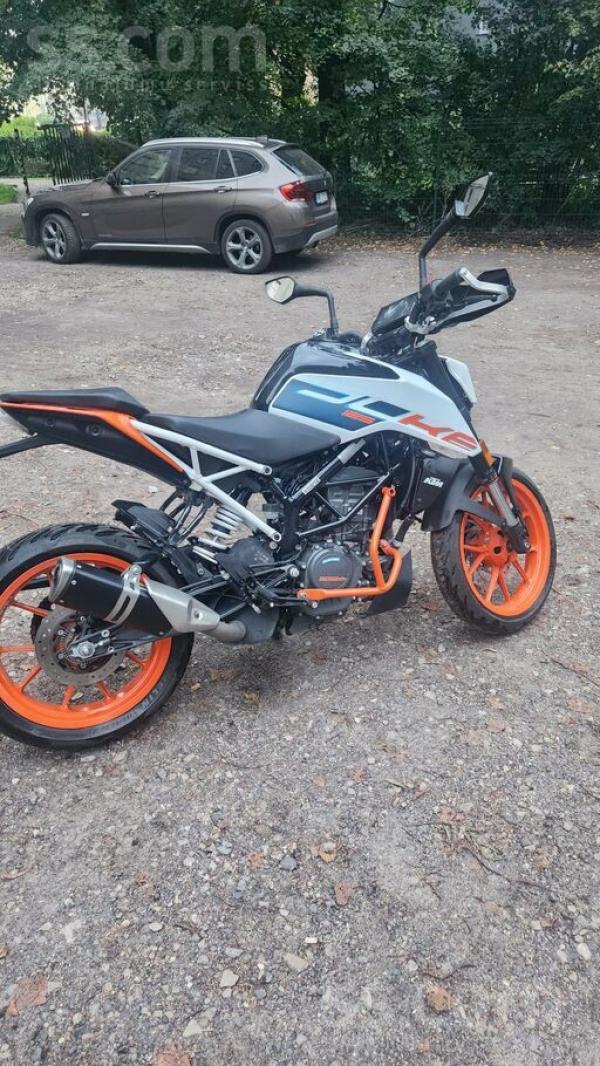 KTM Duke 2023 in Riga on AUTOMOTO.COM.LV KTM Duke 2023 in Riga, with an engine capacity of 0.13 L and mileage of 0 thousand km for 3750 €, photo 4 on AUTOMOTO.COM.LV