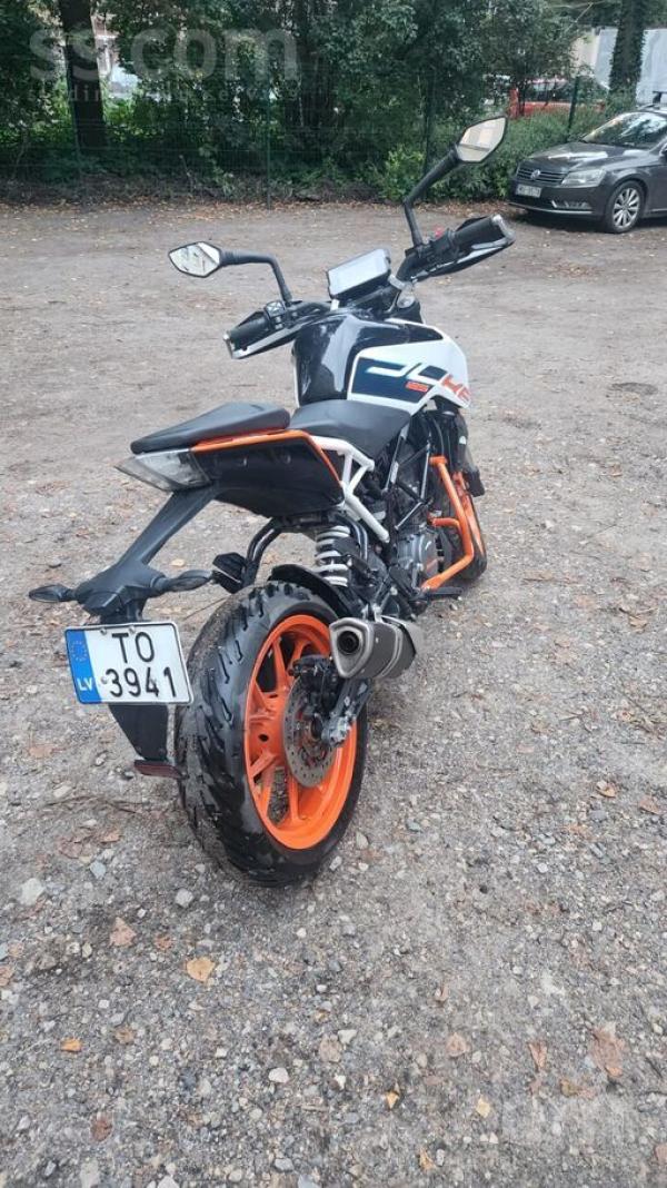 KTM Duke 2023 in Riga on AUTOMOTO.COM.LV KTM Duke 2023 in Riga, with an engine capacity of 0.13 L and mileage of 0 thousand km for 3750 €, photo 5 on AUTOMOTO.COM.LV
