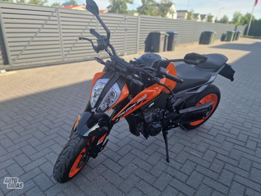 KTM Duke 2024 in Vilnius, with an engine capacity of 0.80 L and mileage of 5 thousand km for 6400 €, photo 3 on AUTOMOTO.COM.LV
