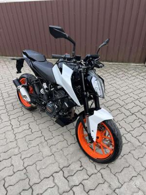 KTM Duke 2024 Prienai, ar dzinēja tilpumu 0.13 L un nobraukumu 17 tūkst. km par 3250 €, foto  vietnē AUTOMOTO.COM.LV