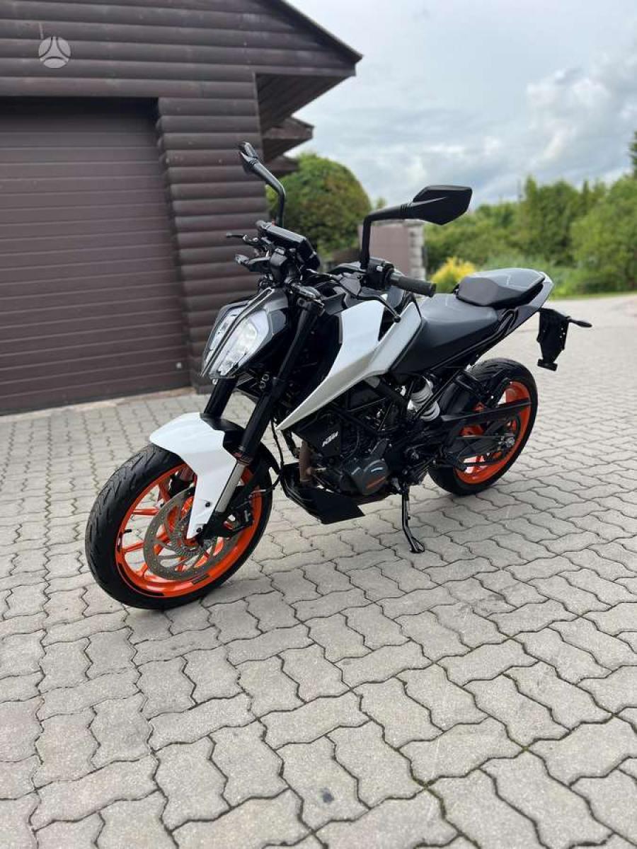 KTM Duke 2024 Prienai, ar dzinēja tilpumu 0.13 L un nobraukumu 17 tūkst. km par 3250 €, foto 3 vietnē AUTOMOTO.COM.LV