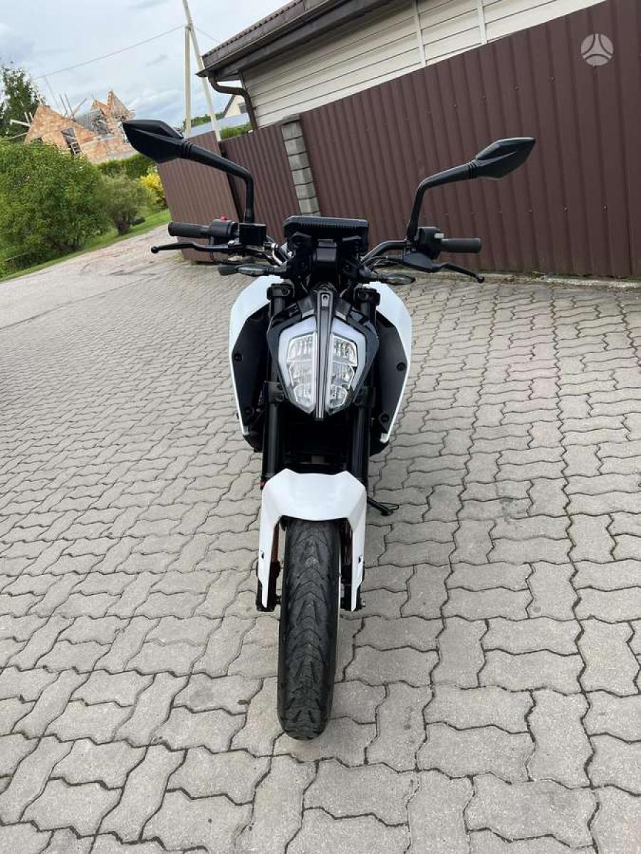 KTM Duke 2024 Prienai, ar dzinēja tilpumu 0.13 L un nobraukumu 17 tūkst. km par 3250 €, foto 4 vietnē AUTOMOTO.COM.LV