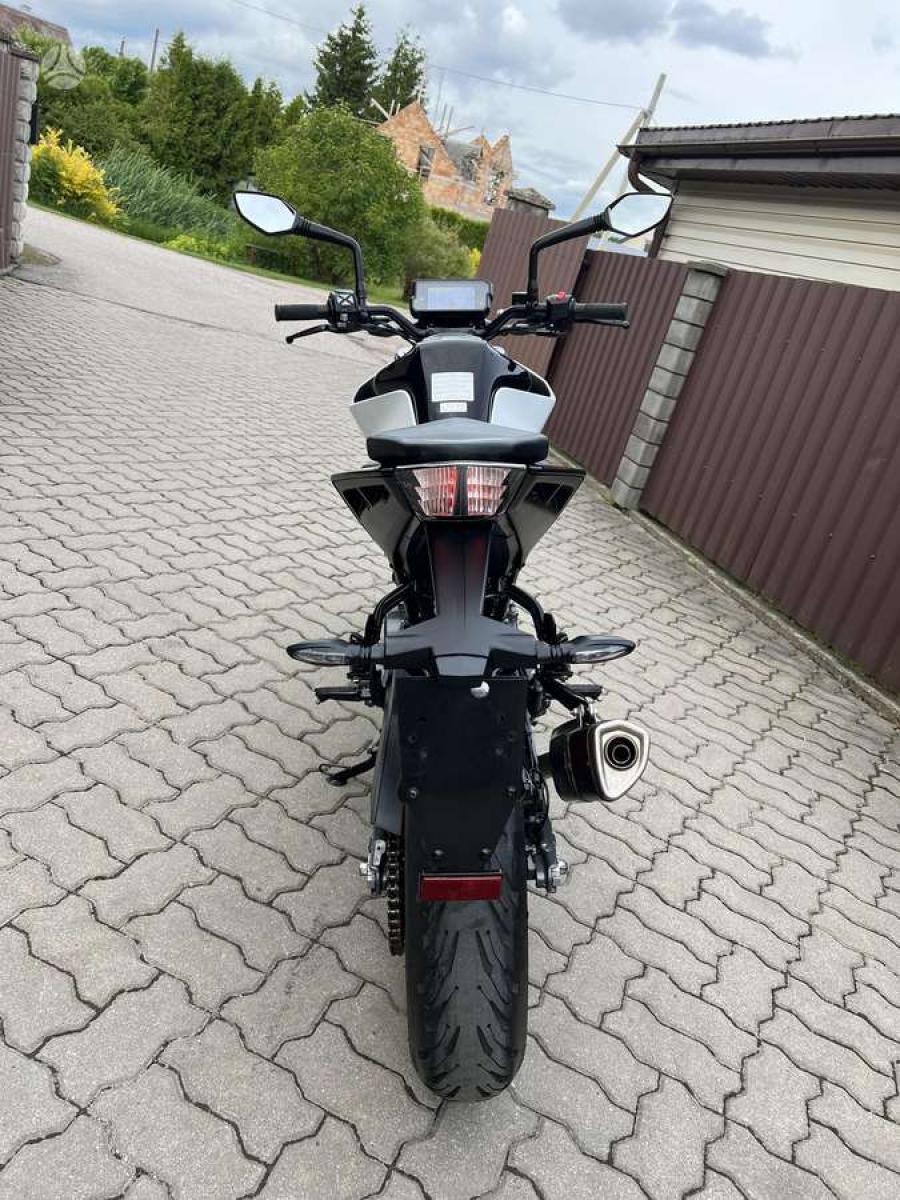 KTM Duke 2024 Prienai, ar dzinēja tilpumu 0.13 L un nobraukumu 17 tūkst. km par 3250 €, foto 11 vietnē AUTOMOTO.COM.LV