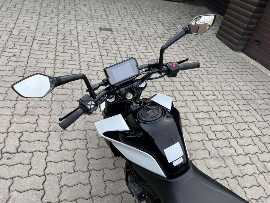 KTM Duke 2024 Prienai, ar dzinēja tilpumu 0.13 L un nobraukumu 17 tūkst. km par 3250 €, foto 12 vietnē AUTOMOTO.COM.LV
