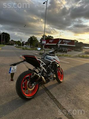 KTM Duke 2024 Ogre, ar dzinēja tilpumu 0.13 L un nobraukumu 0 tūkst. km par 3700 €, foto 4 vietnē AUTOMOTO.COM.LV