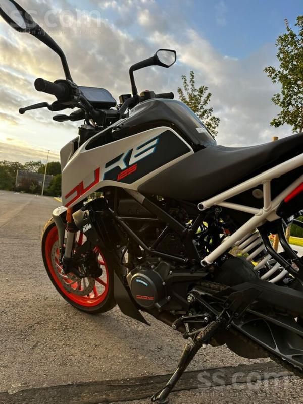 KTM Duke 2024 Ogre, ar dzinēja tilpumu 0.13 L un nobraukumu 0 tūkst. km par 3700 €, foto 7 vietnē AUTOMOTO.COM.LV