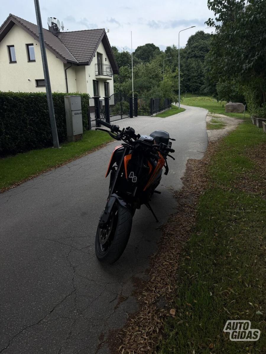 KTM Duke 2024 Klaipėda, ar dzinēja tilpumu 0.79 L un nobraukumu 14 tūkst. km par 5500 €, foto 4 vietnē AUTOMOTO.COM.LV