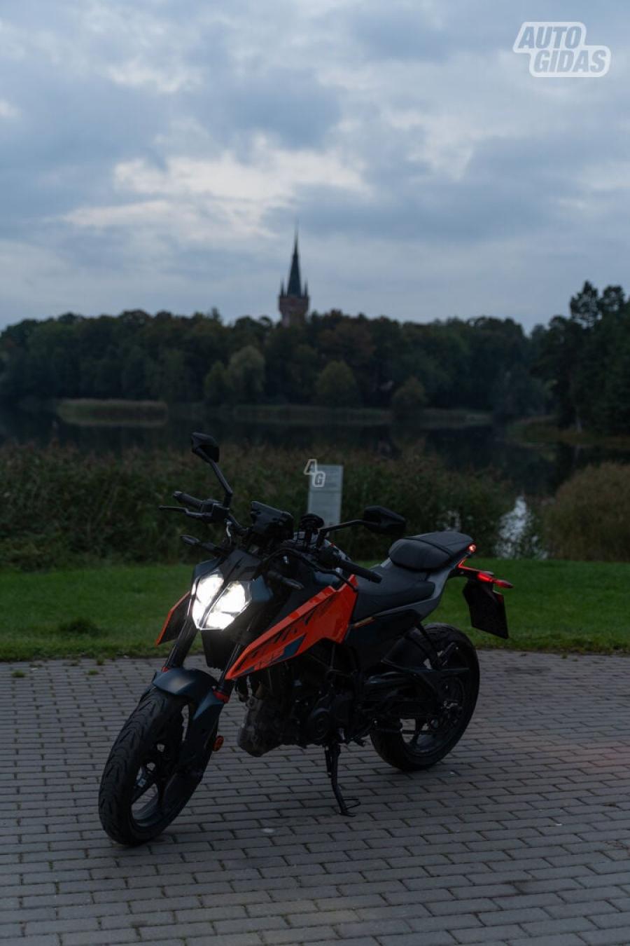 KTM Duke 2024 in Vilnius, with an engine capacity of 0.13 L and mileage of 8 thousand km for 3900 €, photo 4 on AUTOMOTO.COM.LV