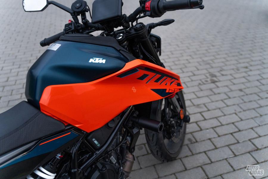 KTM Duke 2024 in Vilnius, with an engine capacity of 0.13 L and mileage of 8 thousand km for 3900 €, photo 8 on AUTOMOTO.COM.LV