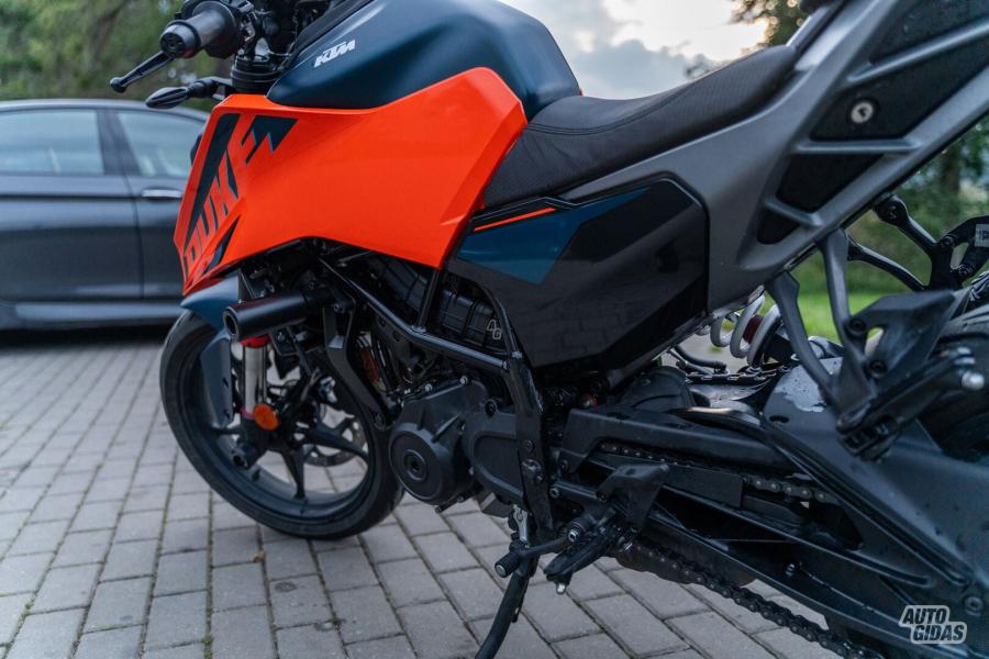 KTM Duke 2024 in Vilnius, with an engine capacity of 0.13 L and mileage of 8 thousand km for 3900 €, photo 10 on AUTOMOTO.COM.LV