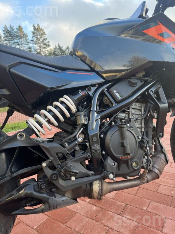 KTM Duke 2024 Rīga, ar dzinēja tilpumu 0.13 L un nobraukumu 0 tūkst. km par 4000 €, foto 6 vietnē AUTOMOTO.COM.LV