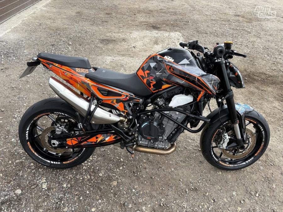 KTM Duke 2025 in Kelme, with an engine capacity of 0.79 L and mileage of 13 thousand km for 3830 €, photo 3 on AUTOMOTO.COM.LV