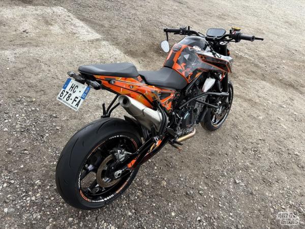 KTM Duke 2025 in Kelme, with an engine capacity of 0.79 L and mileage of 13 thousand km for 3830 €, photo 3 on AUTOMOTO.COM.LV