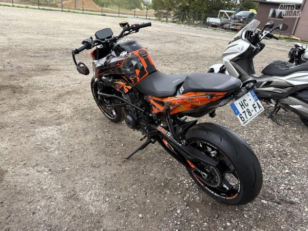 KTM Duke 2025 in Kelme, with an engine capacity of 0.79 L and mileage of 13 thousand km for 3830 €, photo 4 on AUTOMOTO.COM.LV