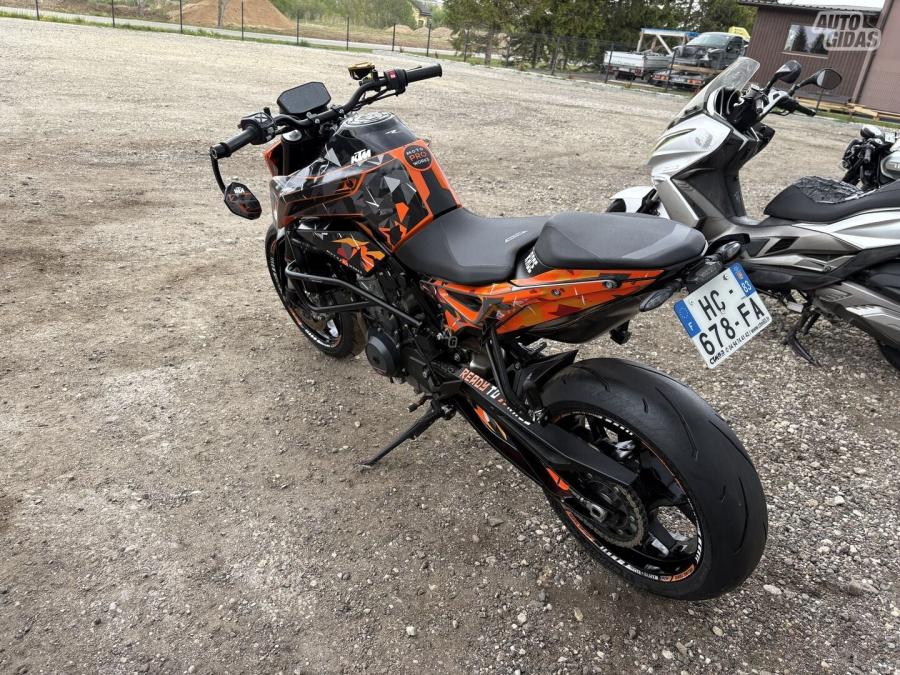 KTM Duke 2025 in Kelme, with an engine capacity of 0.79 L and mileage of 13 thousand km for 3830 €, photo 5 on AUTOMOTO.COM.LV