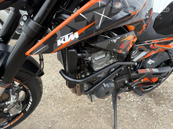 KTM Duke 2025 in Kelme, with an engine capacity of 0.79 L and mileage of 13 thousand km for 3830 €, photo 9 on AUTOMOTO.COM.LV