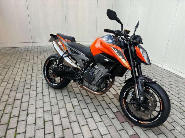 KTM Duke 2025 in Klaipeda, with an engine capacity of 0.80 L and mileage of 13 thousand km for 5500 €, photo 1 on AUTOMOTO.COM.LV