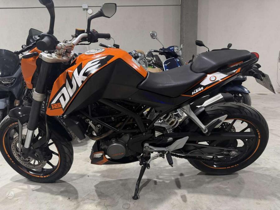 Orange KTM Duke 2011 in Siauliai, with an engine capacity of 0.13 L and mileage of 36 thousand km for 1250 €, photo 12 on AUTOMOTO.COM.LV