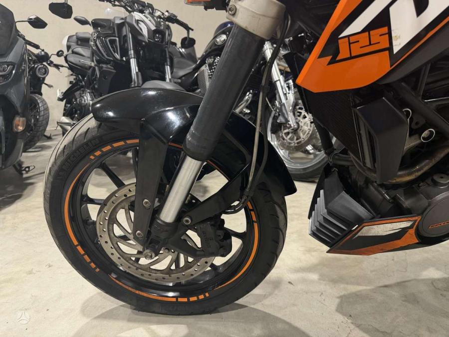 Orange KTM Duke 2011 in Siauliai, with an engine capacity of 0.13 L and mileage of 36 thousand km for 1250 €, photo 14 on AUTOMOTO.COM.LV