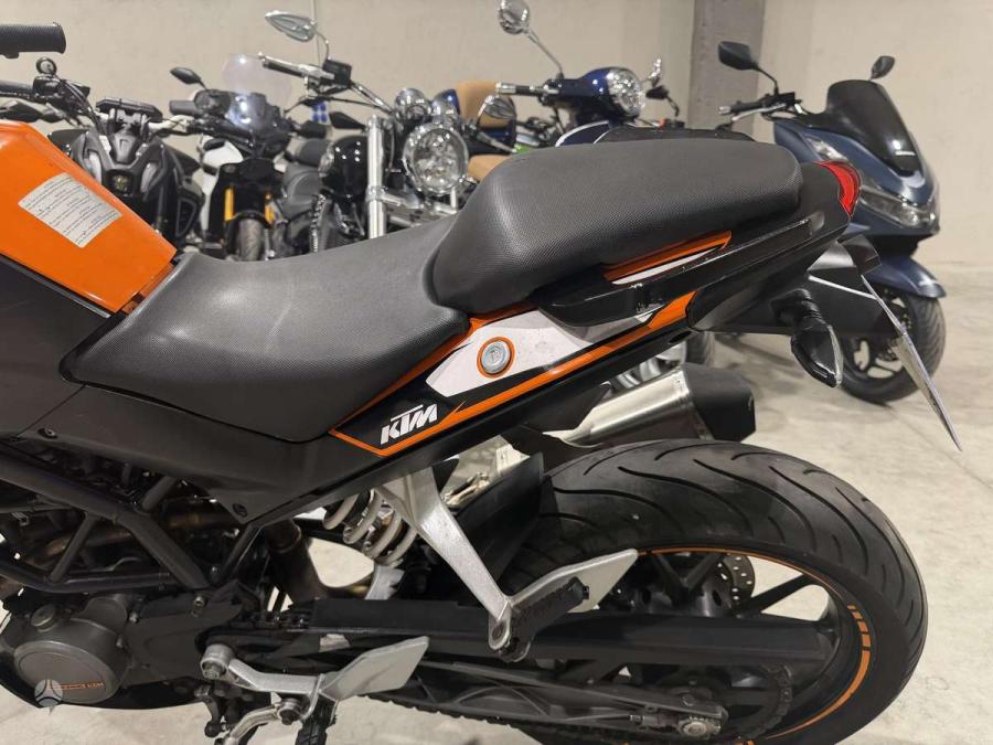 Orange KTM Duke 2011 in Siauliai, with an engine capacity of 0.13 L and mileage of 36 thousand km for 1250 €, photo 16 on AUTOMOTO.COM.LV