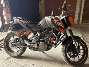 Oranžs KTM Duke 2011 Kauņa, ar dzinēja tilpumu 0.13 L un nobraukumu 18 tūkst. km par 1550 €, foto 4 vietnē AUTOMOTO.COM.LV
