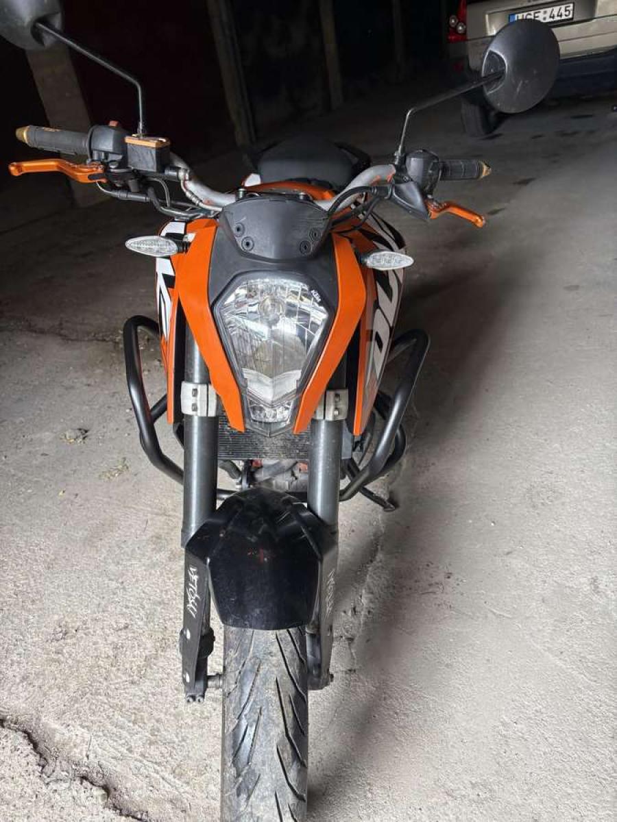 Oranžs KTM Duke 2011 Kauņa, ar dzinēja tilpumu 0.13 L un nobraukumu 18 tūkst. km par 1550 €, foto 10 vietnē AUTOMOTO.COM.LV