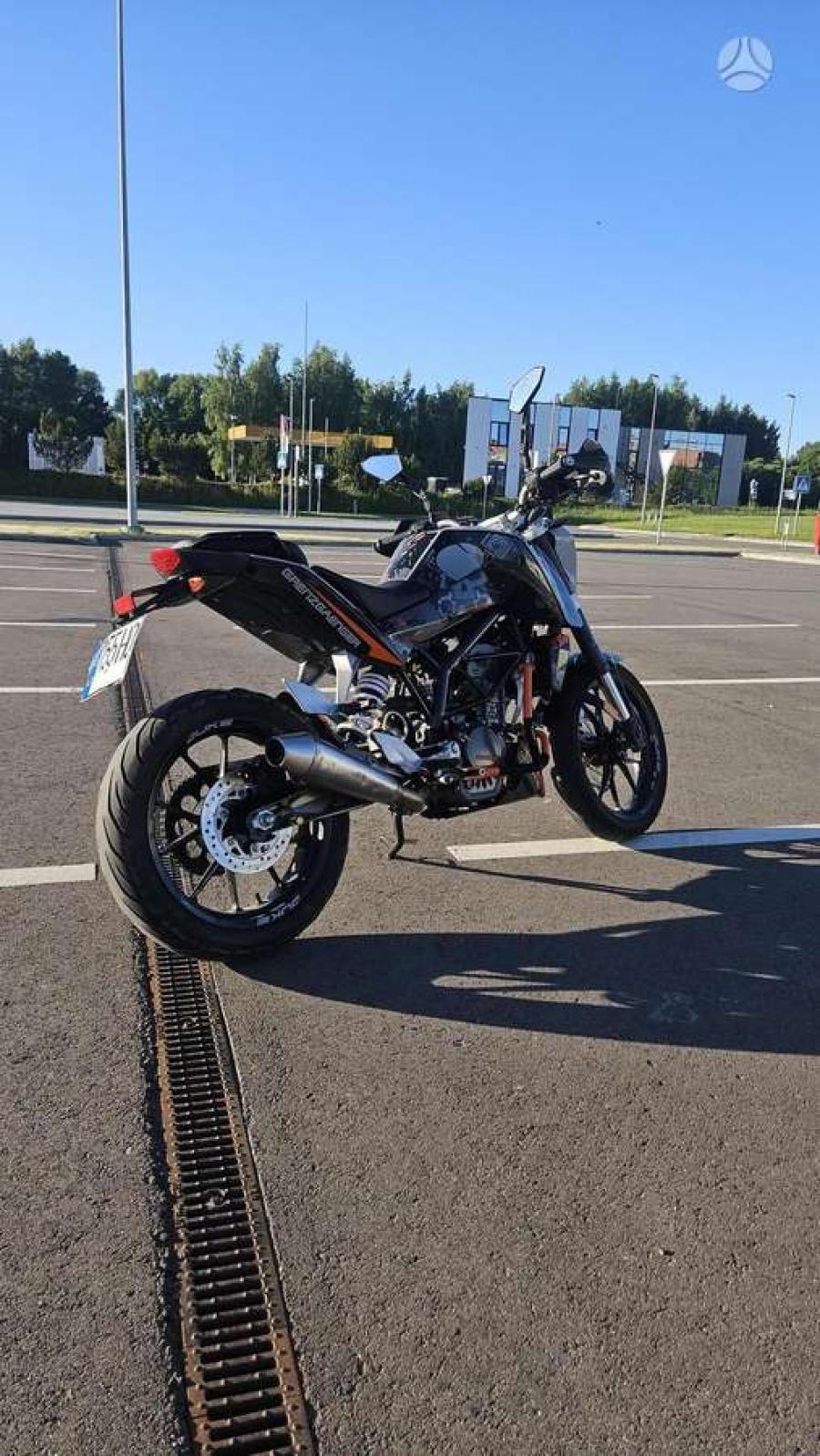 Oranžs KTM Duke 2011 Gargždai, ar dzinēja tilpumu 0.13 L un nobraukumu 32 tūkst. km par 1800 €, foto 1 vietnē AUTOMOTO.COM.LV