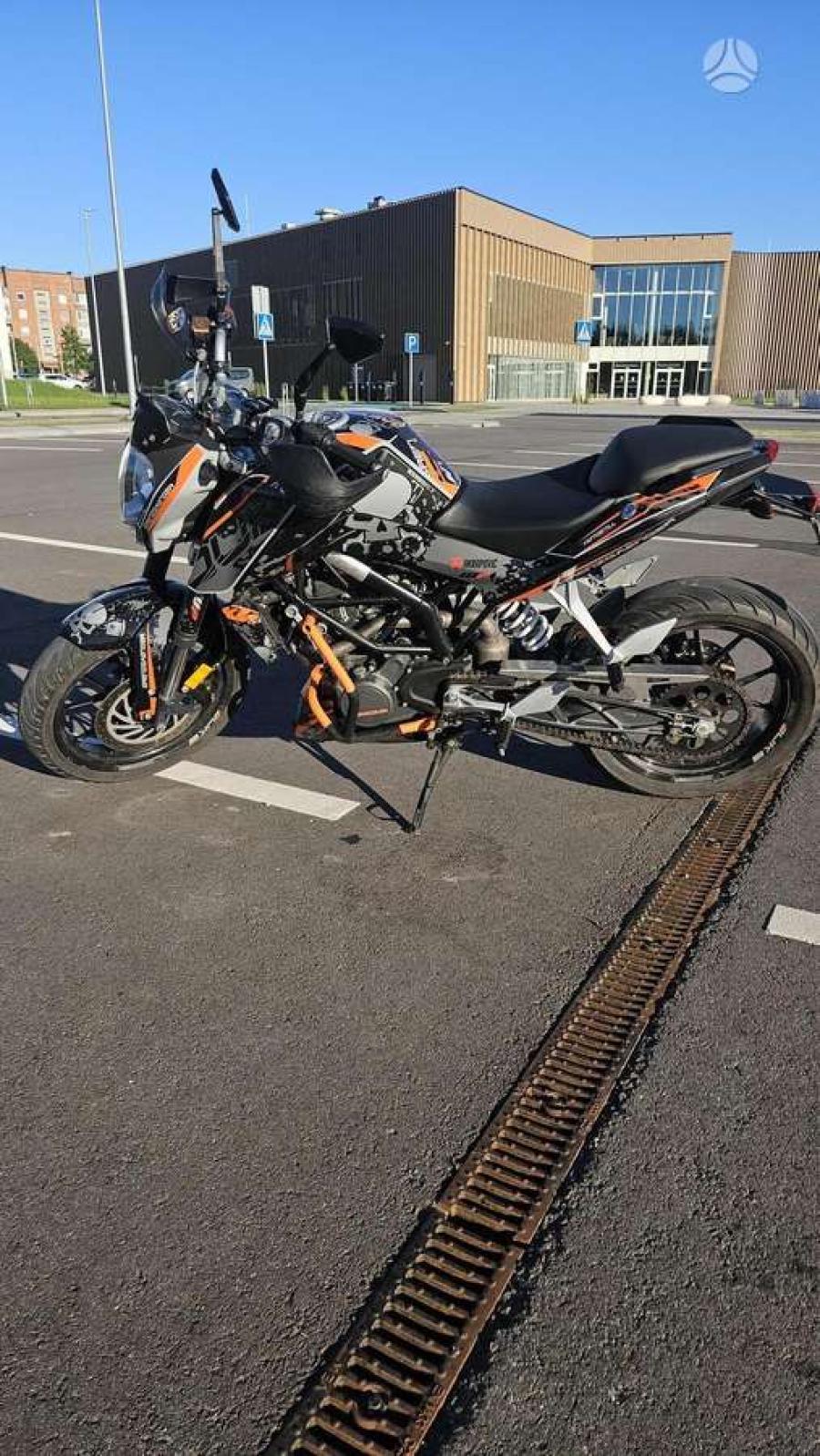 Oranžs KTM Duke 2011 Gargždai, ar dzinēja tilpumu 0.13 L un nobraukumu 32 tūkst. km par 1800 €, foto 4 vietnē AUTOMOTO.COM.LV